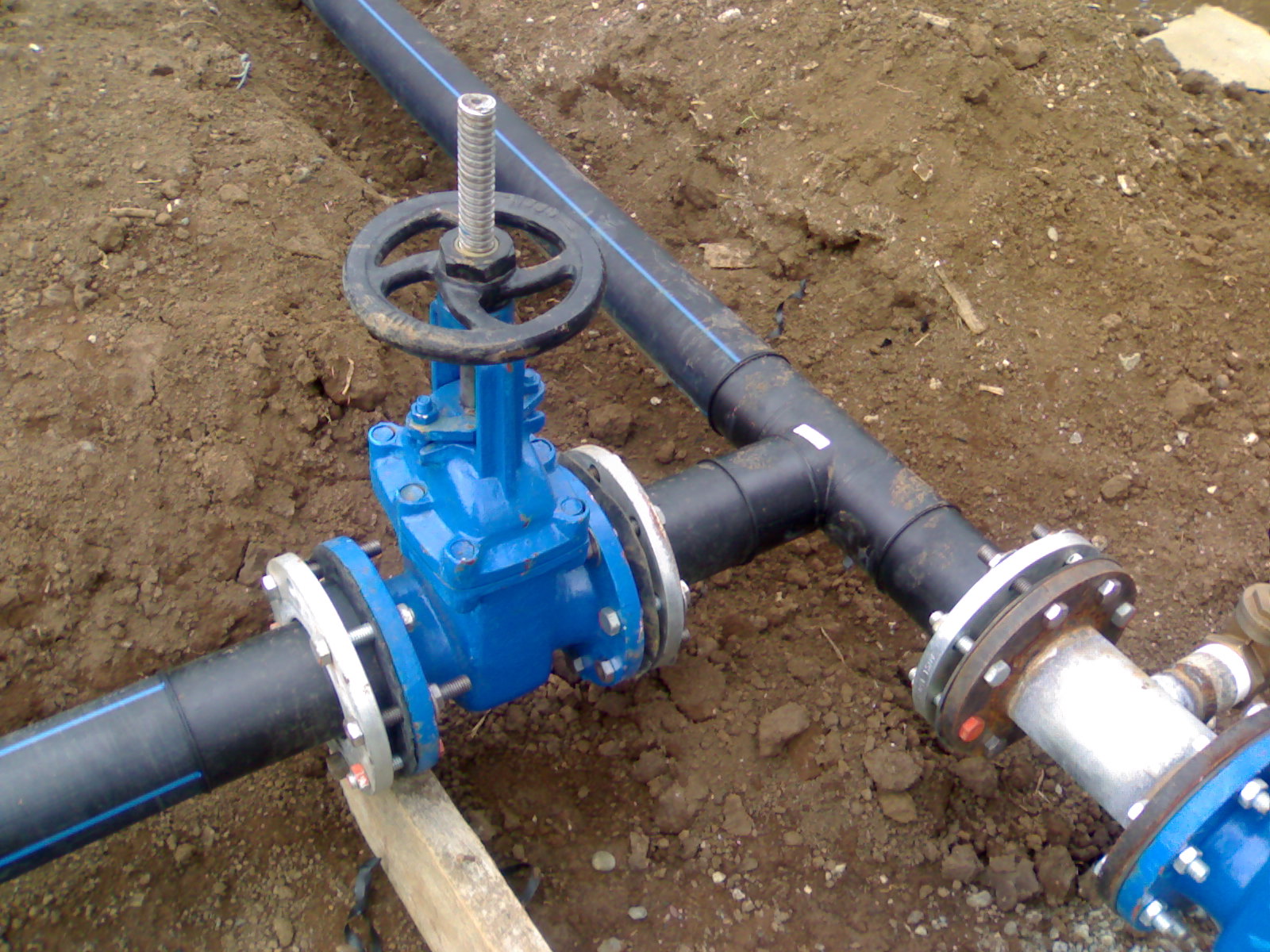 Hdpe To Valve Connection Pre Insulated Hdpe Pipes And Valves Make Cr Valves Hdpe To Valve Connection Pre Insulated Hdpe Pipes And Valves Make Cr Valves